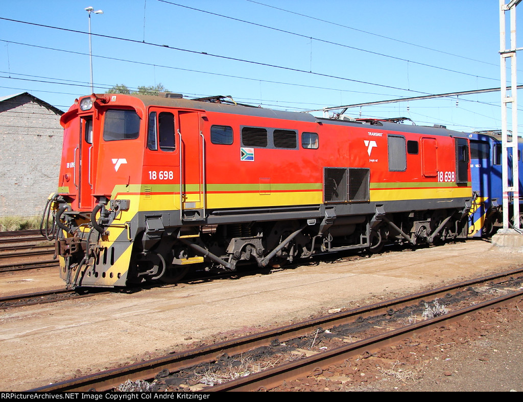 TFR Class 18E 18-698 (Series 2)